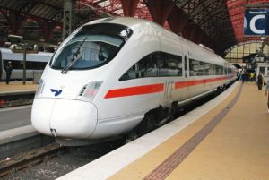 How Fast Do Trains Go? | Worldwide Rails