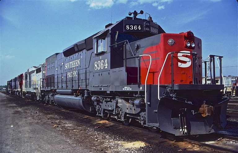 How Much Does A Locomotive Engineer Make? | Worldwide Rails