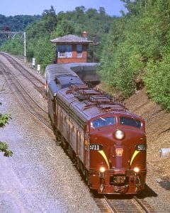 EMD E8 Locomotive | Worldwide Rails
